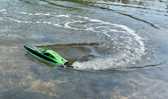 Vector30 Mini RC Pool Boat for Kids & Adult | VOLANTEXRC OFFICIAL