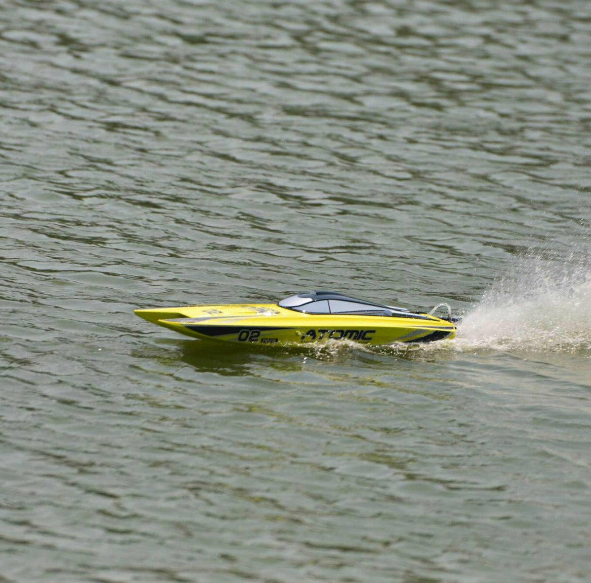 Atomic 45mph High-Speed Catamaran RC Racing Boat